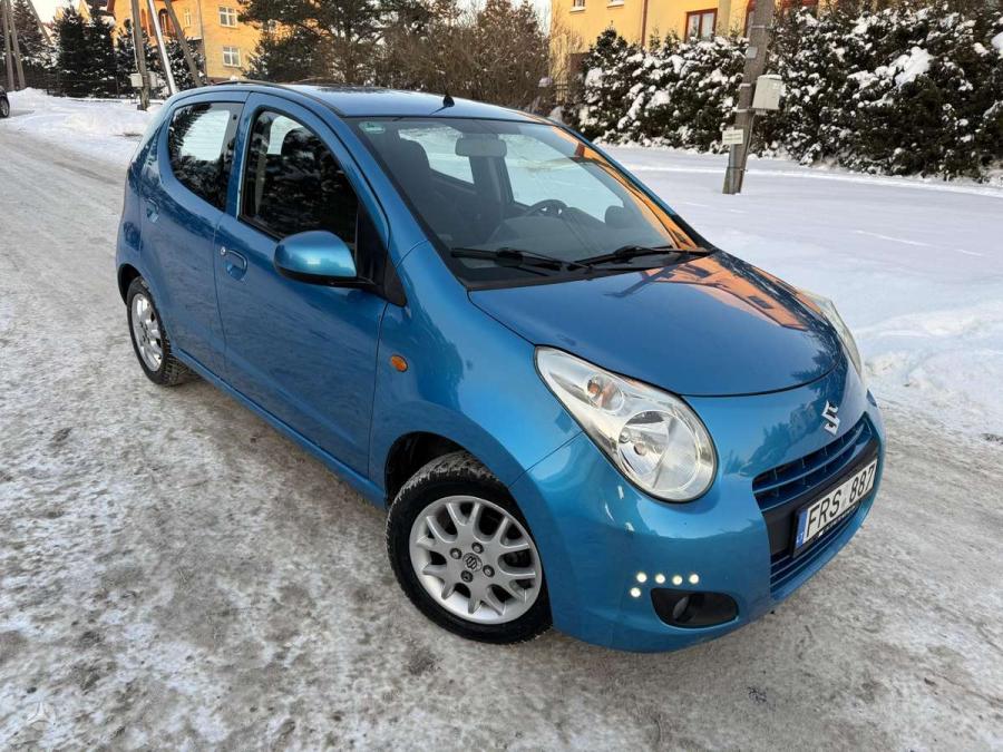 Blue Suzuki Alto 2011 in Vilnius, with an engine capacity of 1.00 L and mileage of 90 thousand km for 2850 €, photo 2 on AUTOMOTO.COM.LV