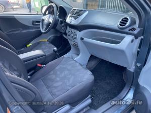 Grey Suzuki Alto 2011 in Tallinn, with an engine capacity of 1.00 L and mileage of 65 thousand km for 3490 €, photo 13 on AUTOMOTO.COM.LV