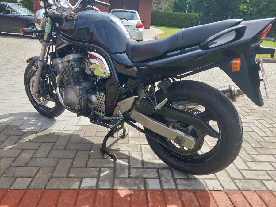 Black Suzuki Bandit 1998 in Klaipeda, with an engine capacity of 0.60 L and mileage of 765 thousand km for 1350 €, photo 7 on AUTOMOTO.COM.LV