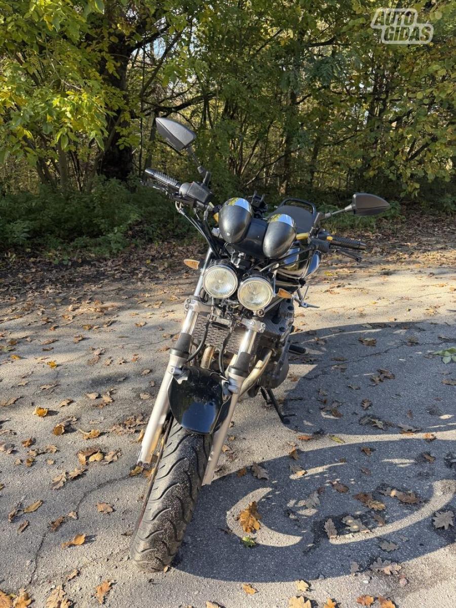 Black Suzuki Bandit 2000 in Kaunas, with an engine capacity of 0.60 L and mileage of 48 thousand km for 2050 €, photo 4 on AUTOMOTO.COM.LV