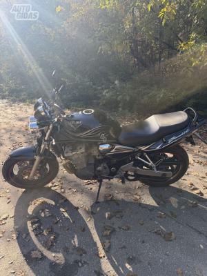 Black Suzuki Bandit 2000 in Kaunas, with an engine capacity of 0.60 L and mileage of 48 thousand km for 2050 €, photo 5 on AUTOMOTO.COM.LV