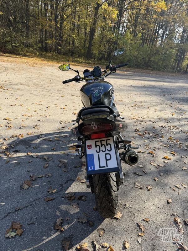 Melns Suzuki Bandit 2000 Kauņa, ar dzinēja tilpumu 0.60 L un nobraukumu 48 tūkst. km par 2050 €, foto 8 vietnē AUTOMOTO.COM.LV