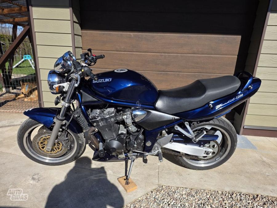 Zils Suzuki Bandit 2001 Pasvalys, ar dzinēja tilpumu 1.20 L un nobraukumu 45 tūkst. km par 1699 €, foto 6 vietnē AUTOMOTO.COM.LV