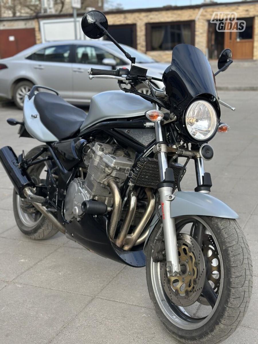 Pelēks Suzuki Bandit 2002 Kauņa, ar dzinēja tilpumu 0.60 L un nobraukumu 43 tūkst. km par 2000 €, foto 9 vietnē AUTOMOTO.COM.LV