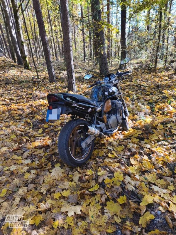 Suzuki Bandit 1996 Utena, ar dzinēja tilpumu 0.00 L un nobraukumu 0 tūkst. km par 1450 €, foto 3 vietnē AUTOMOTO.COM.LV