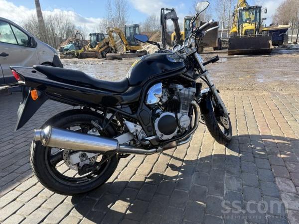 Suzuki Bandit 1999 in Cesis, with an engine capacity of 0.60 L and mileage of 0 thousand km for 1990 €, photo 5 on AUTOMOTO.COM.LV