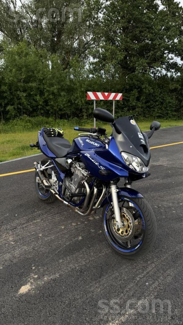 Сузуки Bandit 2001 в Рига, объемом двигателя 0.60 л и пробегом 0 тыс. км за 1950 €, фото 2 на AUTOMOTO.COM.LV