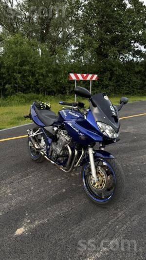 Suzuki Bandit 2001 Rīga, ar dzinēja tilpumu 0.60 L un nobraukumu 0 tūkst. km par 1950 €, foto 3 vietnē AUTOMOTO.COM.LV
