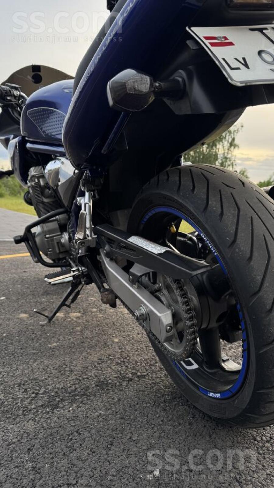 Suzuki Bandit 2001 Rīga, ar dzinēja tilpumu 0.60 L un nobraukumu 0 tūkst. km par 1950 €, foto 7 vietnē AUTOMOTO.COM.LV