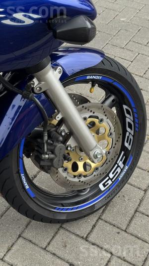 Suzuki Bandit 2001 Rīga, ar dzinēja tilpumu 0.60 L un nobraukumu 0 tūkst. km par 1950 €, foto 9 vietnē AUTOMOTO.COM.LV