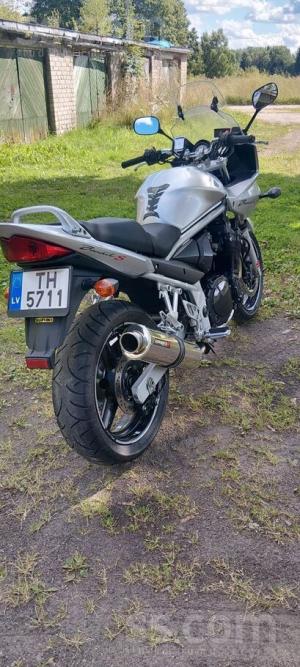 Suzuki Bandit 2005 Gulbene, ar dzinēja tilpumu 0.65 L un nobraukumu 0 tūkst. km par 2300 €, foto 4 vietnē AUTOMOTO.COM.LV