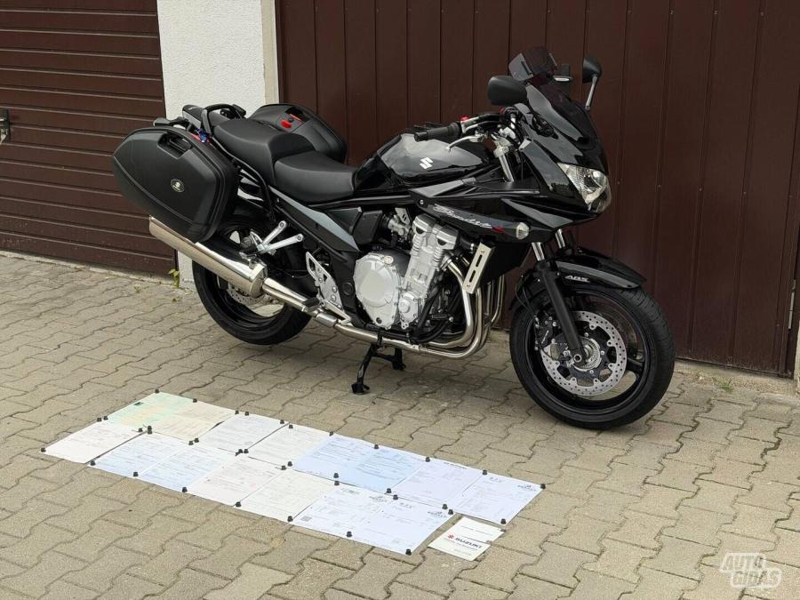 Suzuki Bandit 2007 Viļņa, ar dzinēja tilpumu 0.65 L un nobraukumu 33 tūkst. km par 3650 €, foto 1 vietnē AUTOMOTO.COM.LV