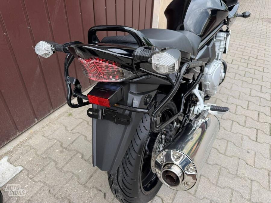 Suzuki Bandit 2007 Viļņa, ar dzinēja tilpumu 0.65 L un nobraukumu 33 tūkst. km par 3650 €, foto 21 vietnē AUTOMOTO.COM.LV