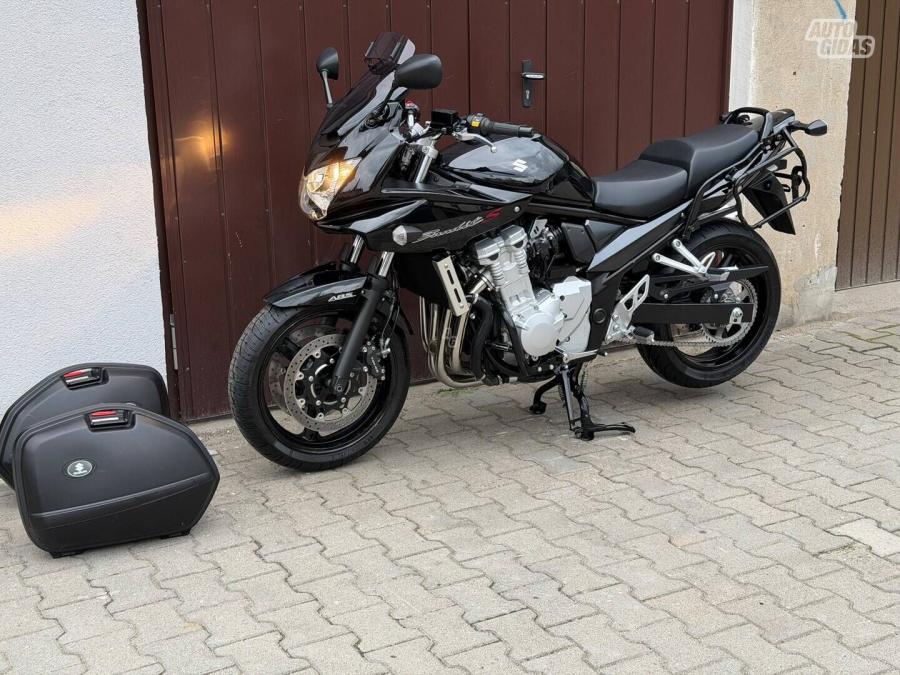 Suzuki Bandit 2007 Viļņa, ar dzinēja tilpumu 0.65 L un nobraukumu 33 tūkst. km par 3650 €, foto 24 vietnē AUTOMOTO.COM.LV