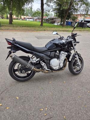 Suzuki Bandit 2007 Alīta, ar dzinēja tilpumu 0.00 L un nobraukumu 0 tūkst. km par 2400 €, foto 11 vietnē AUTOMOTO.COM.LV