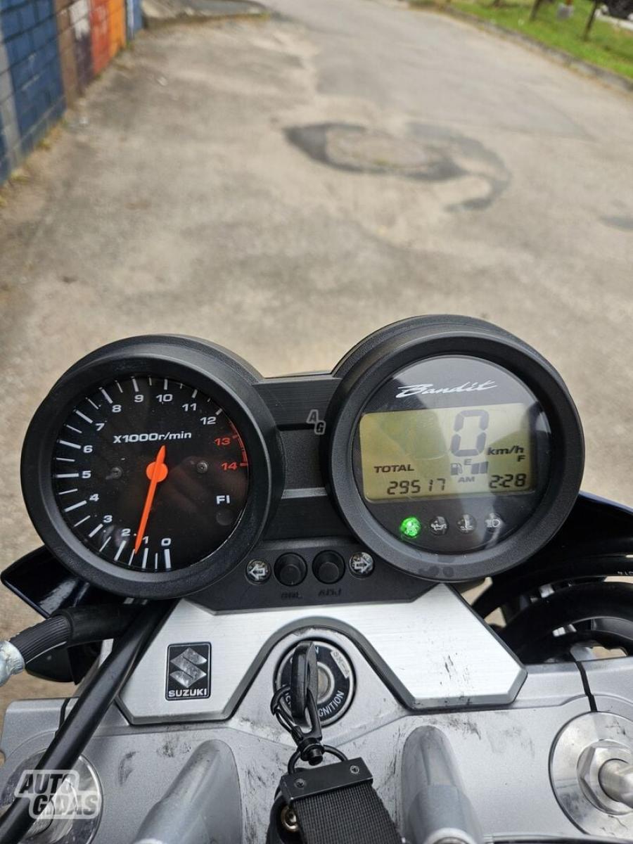 Suzuki Bandit 2008 in Kaunas, with an engine capacity of 0.00 L and mileage of 0 thousand km for 2600 €, photo 8 on AUTOMOTO.COM.LV