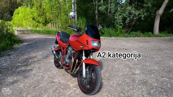 Sarkans Suzuki Bandit 1998 Kauņa, ar dzinēja tilpumu 0.60 L un nobraukumu 59 tūkst. km par 1500 €, foto 1 vietnē AUTOMOTO.COM.LV