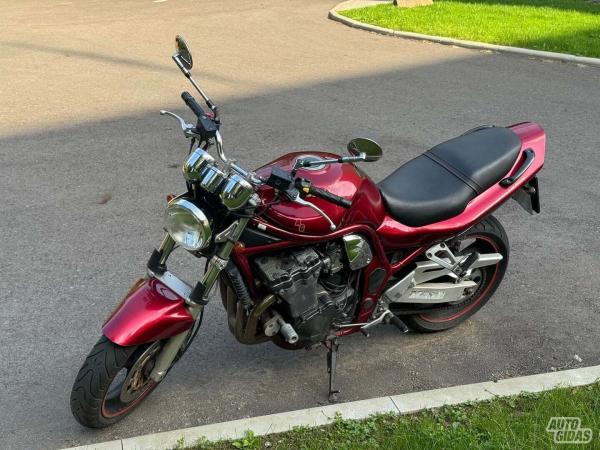 Sarkans Suzuki Bandit 1999 Kauņa, ar dzinēja tilpumu 1.20 L un nobraukumu 38 tūkst. km par 1550 €, foto 3 vietnē AUTOMOTO.COM.LV