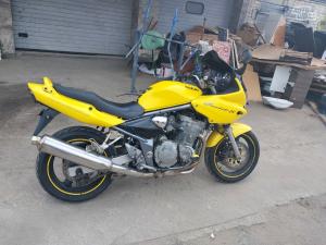 Yellow Suzuki Bandit 2003 in Vilnius, with an engine capacity of 0.60 L and mileage of 92 thousand km for 1650 €, photo 3 on AUTOMOTO.COM.LV