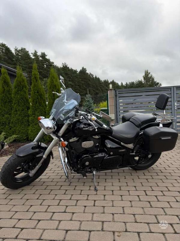 Melns Suzuki Boulevard 2005 Rīga, ar dzinēja tilpumu 0.81 L un nobraukumu 36 tūkst. km par 4000 €, foto 1 vietnē AUTOMOTO.COM.LV
