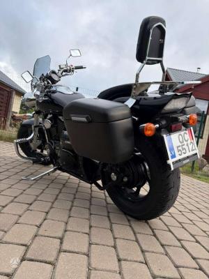 Black Suzuki Boulevard 2005 in Riga, with an engine capacity of 0.81 L and mileage of 36 thousand km for 4000 €, photo 5 on AUTOMOTO.COM.LV