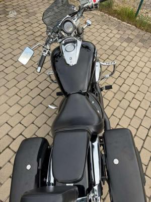 Black Suzuki Boulevard 2005 in Riga, with an engine capacity of 0.81 L and mileage of 36 thousand km for 4000 €, photo 9 on AUTOMOTO.COM.LV