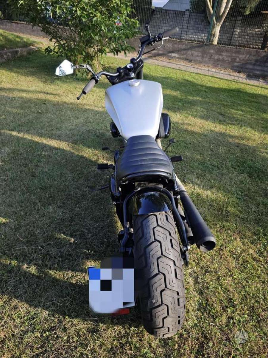 Melns Suzuki Boulevard 2005 Kauņa, ar dzinēja tilpumu 0.81 L un nobraukumu 8 tūkst. km par 5000 €, foto 4 vietnē AUTOMOTO.COM.LV