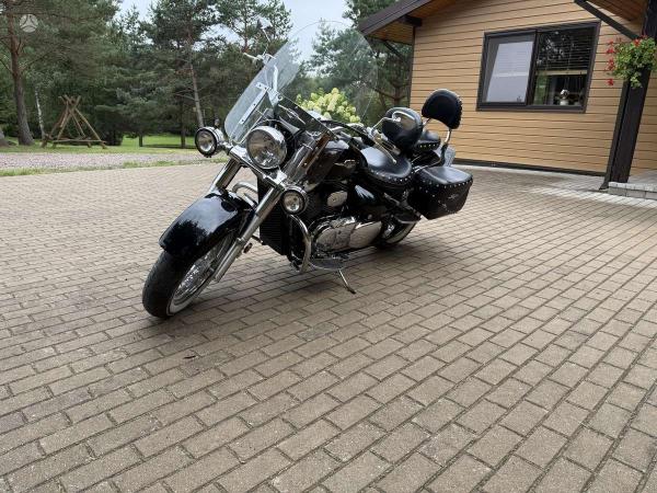 Black Suzuki Boulevard 2008 in Moletai, with an engine capacity of 0.80 L and mileage of 11 thousand km for 4750 €, photo 2 on AUTOMOTO.COM.LV