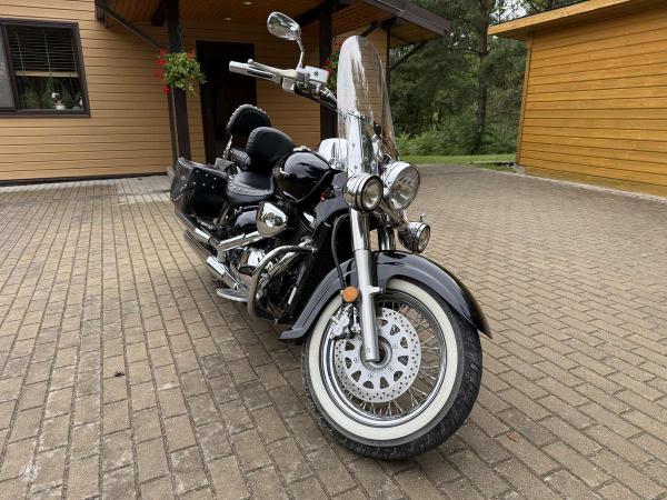 Black Suzuki Boulevard 2008 in Moletai, with an engine capacity of 0.80 L and mileage of 11 thousand km for 4750 €, photo 3 on AUTOMOTO.COM.LV