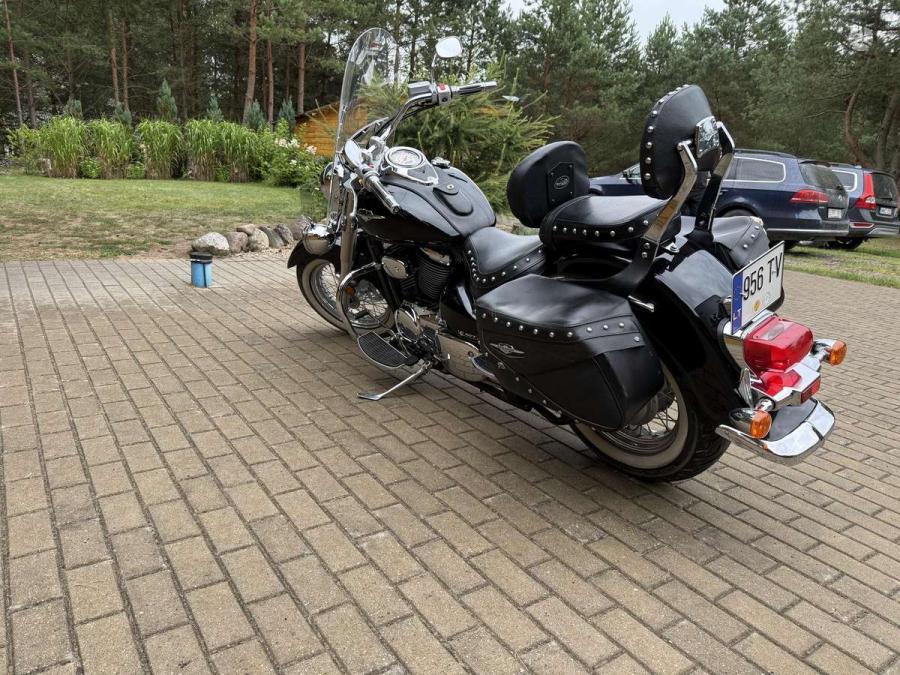 Black Suzuki Boulevard 2008 in Moletai, with an engine capacity of 0.80 L and mileage of 11 thousand km for 4750 €, photo 7 on AUTOMOTO.COM.LV