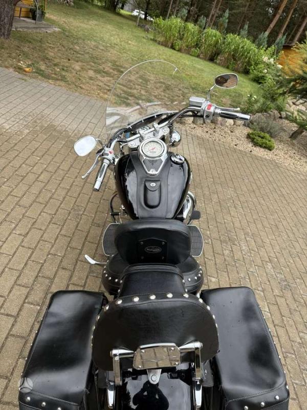 Black Suzuki Boulevard 2008 in Moletai, with an engine capacity of 0.80 L and mileage of 11 thousand km for 4750 €, photo 7 on AUTOMOTO.COM.LV