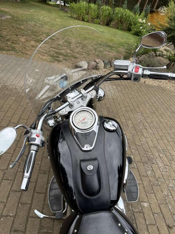 Black Suzuki Boulevard 2008 in Moletai, with an engine capacity of 0.80 L and mileage of 11 thousand km for 4750 €, photo 8 on AUTOMOTO.COM.LV