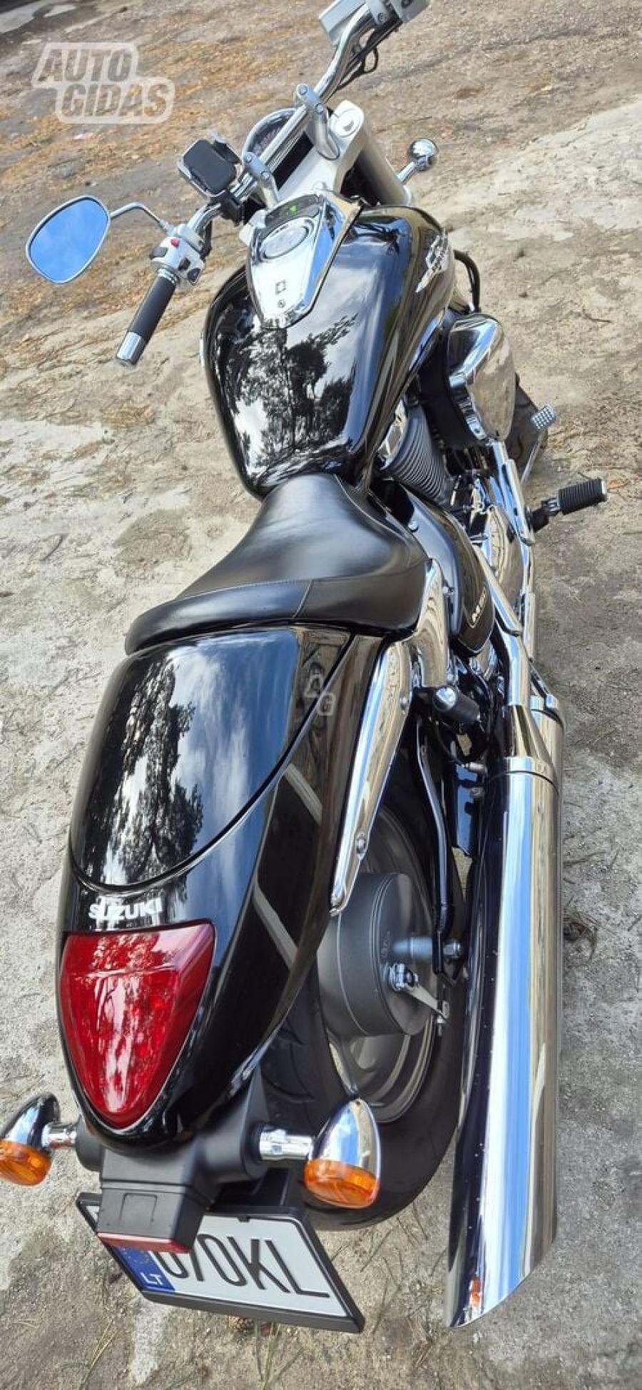 Black Suzuki Boulevard 2013 in Vilnius, with an engine capacity of 0.80 L and mileage of 20 thousand km for 4850 €, photo 9 on AUTOMOTO.COM.LV
