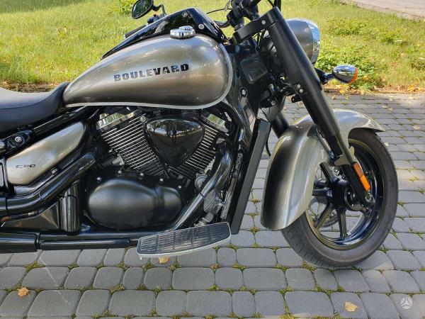 Pelēks Suzuki Boulevard 2019 Kauņa, ar dzinēja tilpumu 1.46 L un nobraukumu 7 tūkst. km par 6000 €, foto 11 vietnē AUTOMOTO.COM.LV