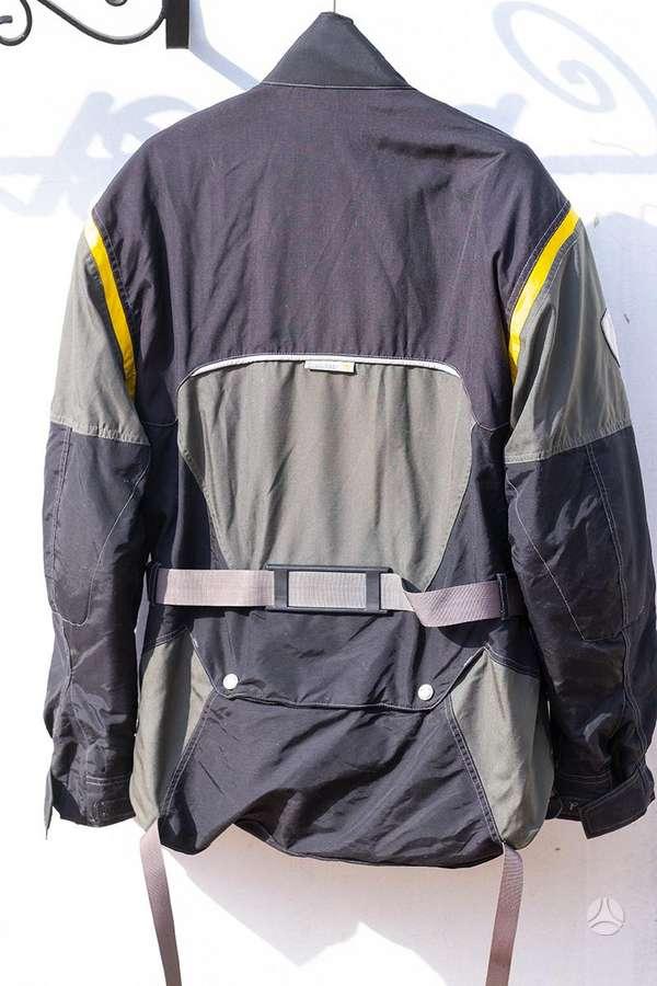 Сузуки Burgman 2001 в Расейняй на AUTOMOTO.COM.LV Черный Сузуки Burgman 2001 в Расейняй, объемом двигателя 0.25 л и пробегом 30 тыс. км за 600 €, фото 8 на AUTOMOTO.COM.LV