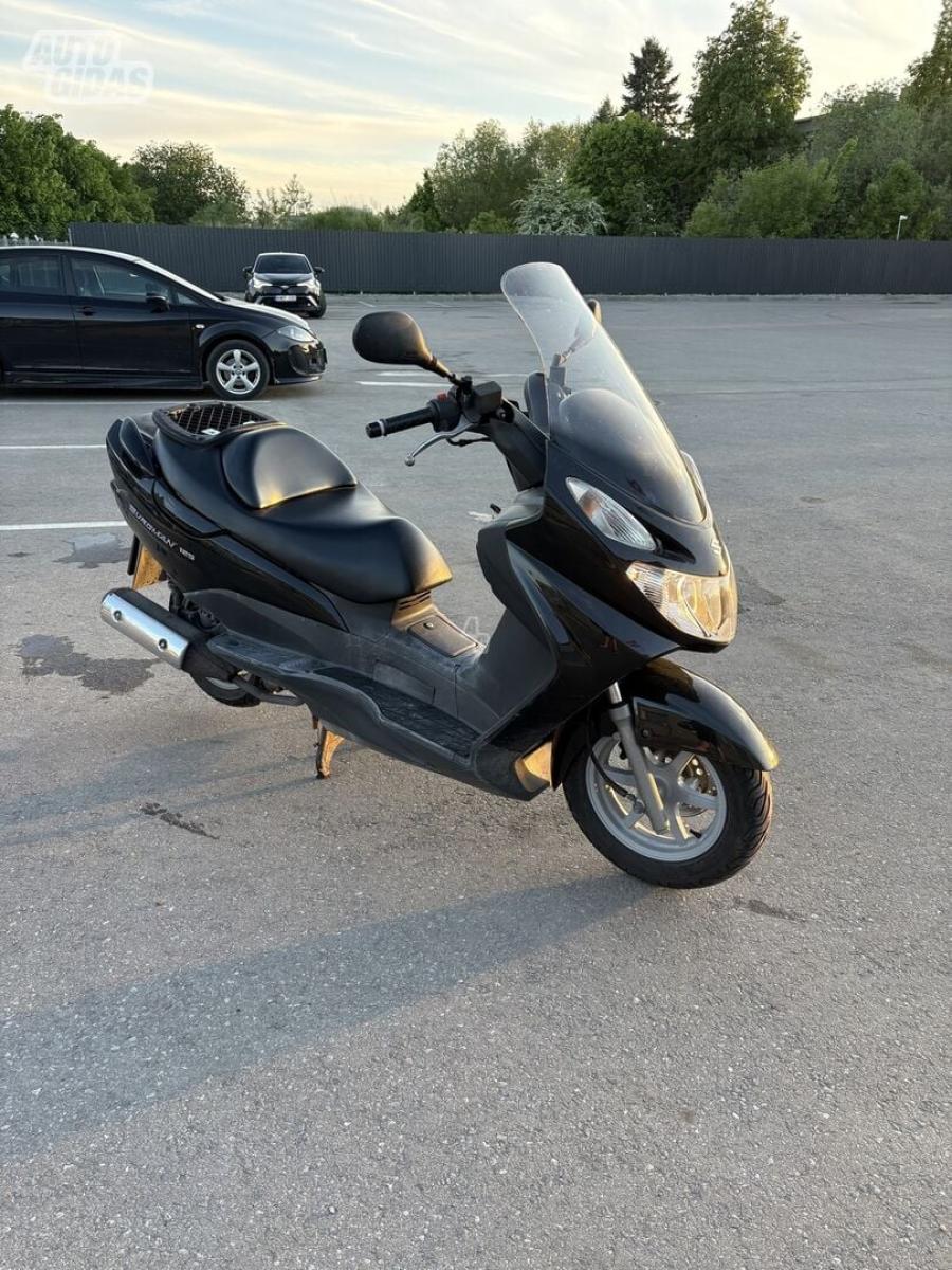 Melns Suzuki Burgman 2006 Kauņa, ar dzinēja tilpumu 0.13 L un nobraukumu 34 tūkst. km par 950 €, foto 4 vietnē AUTOMOTO.COM.LV