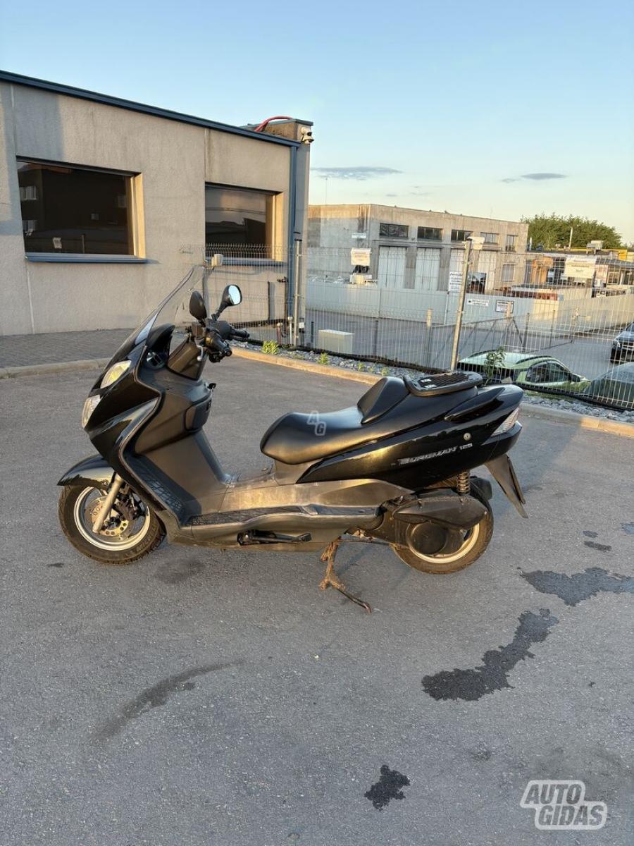 Melns Suzuki Burgman 2006 Kauņa, ar dzinēja tilpumu 0.13 L un nobraukumu 34 tūkst. km par 950 €, foto 5 vietnē AUTOMOTO.COM.LV