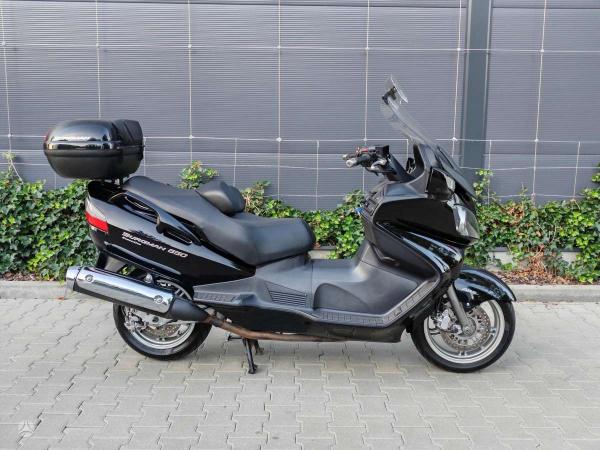 Melns Suzuki Burgman 2008 Klaipėda, ar dzinēja tilpumu 0.65 L un nobraukumu 33 tūkst. km par 3000 €, foto 4 vietnē AUTOMOTO.COM.LV