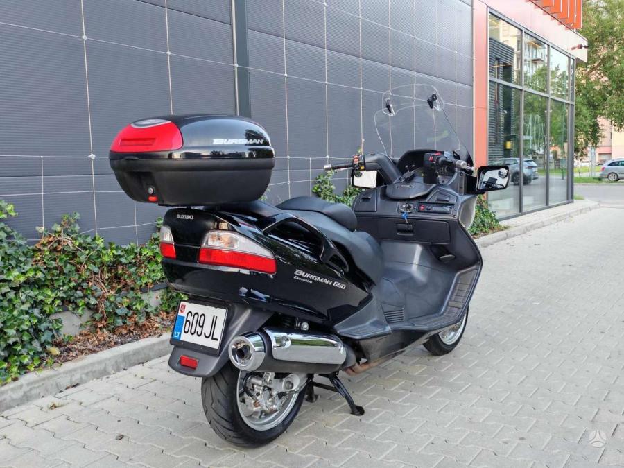 Черный Сузуки Burgman 2008 в Клайпеда, объемом двигателя 0.65 л и пробегом 33 тыс. км за 3000 €, фото 7 на AUTOMOTO.COM.LV