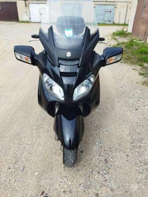 Melns Suzuki Burgman 2011 Utena, ar dzinēja tilpumu 0.65 L un nobraukumu 44 tūkst. km par 2100 €, foto 3 vietnē AUTOMOTO.COM.LV