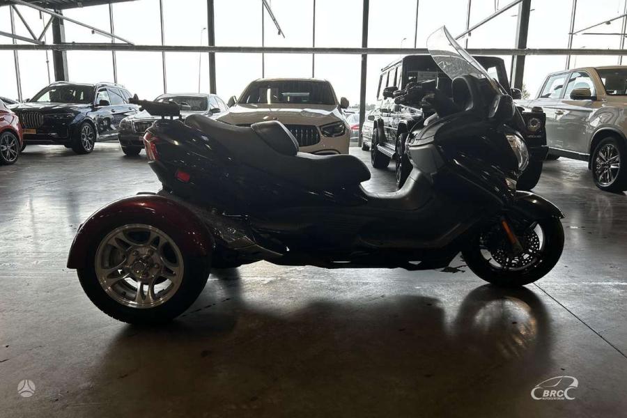Melns Suzuki Burgman 2015 Viļņa, ar dzinēja tilpumu 0.65 L un nobraukumu 48 tūkst. km par 4900 €, foto 11 vietnē AUTOMOTO.COM.LV