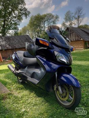 Blue Suzuki Burgman 2003 in Marijampole, with an engine capacity of 0.65 L and mileage of 0 thousand km for 1750 €, photo 3 on AUTOMOTO.COM.LV