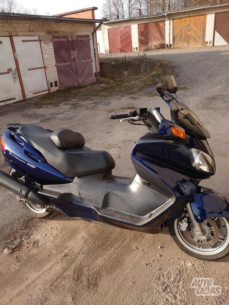 Blue Suzuki Burgman 2003 in Marijampole, with an engine capacity of 0.65 L and mileage of 0 thousand km for 1750 €, photo 10 on AUTOMOTO.COM.LV