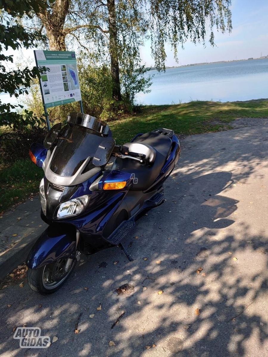 Blue Suzuki Burgman 2003 in Marijampole, with an engine capacity of 0.65 L and mileage of 0 thousand km for 1750 €, photo 14 on AUTOMOTO.COM.LV