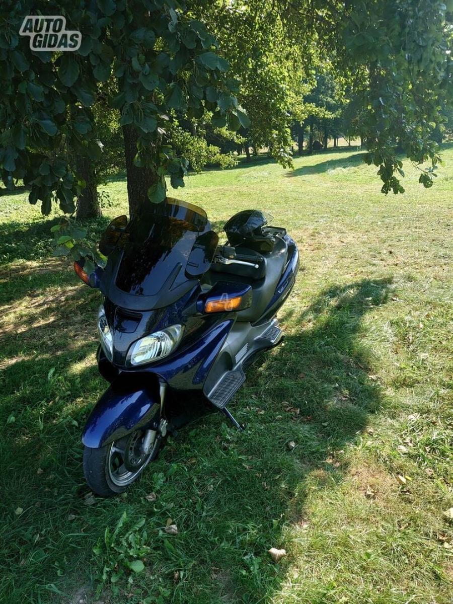 Blue Suzuki Burgman 2003 in Marijampole, with an engine capacity of 0.65 L and mileage of 0 thousand km for 1750 €, photo 16 on AUTOMOTO.COM.LV