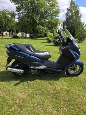 Blue Suzuki Burgman 2004 in Kaunas, with an engine capacity of 0.13 L and mileage of 14 thousand km for 1380 €, photo 4 on AUTOMOTO.COM.LV