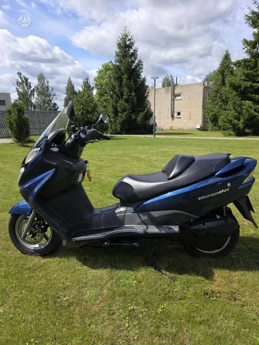 Blue Suzuki Burgman 2004 in Kaunas, with an engine capacity of 0.13 L and mileage of 14 thousand km for 1380 €, photo 5 on AUTOMOTO.COM.LV