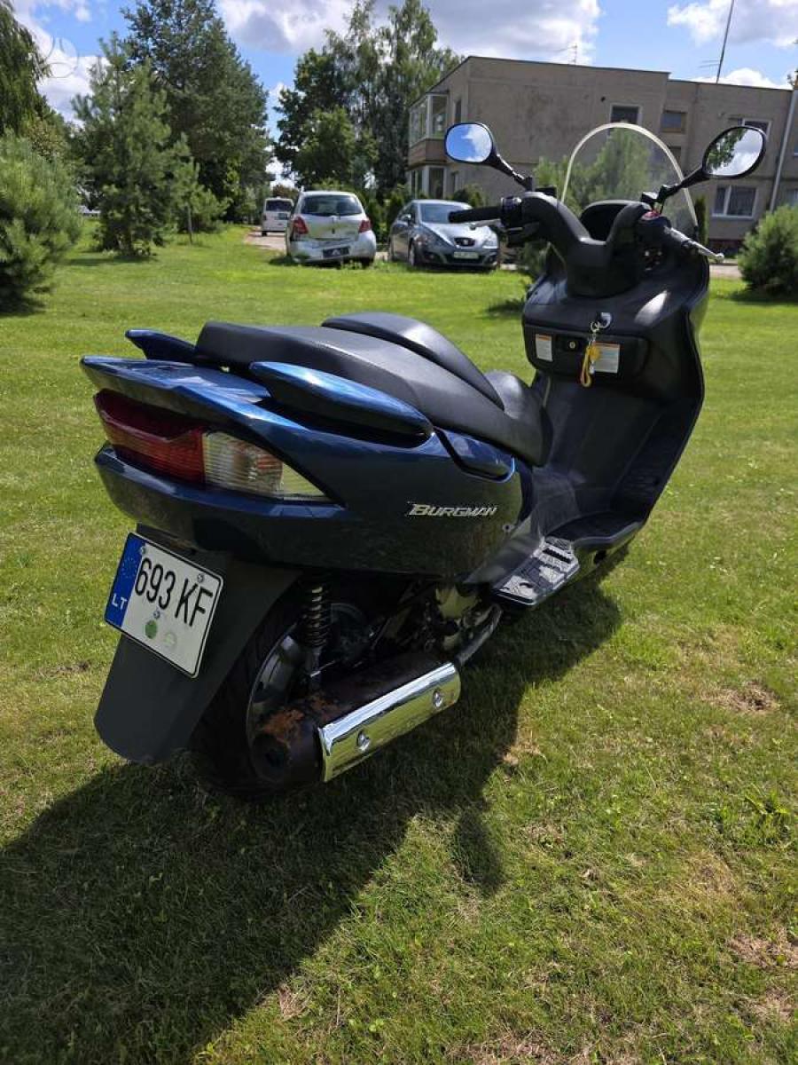 Blue Suzuki Burgman 2004 in Kaunas, with an engine capacity of 0.13 L and mileage of 14 thousand km for 1380 €, photo 7 on AUTOMOTO.COM.LV