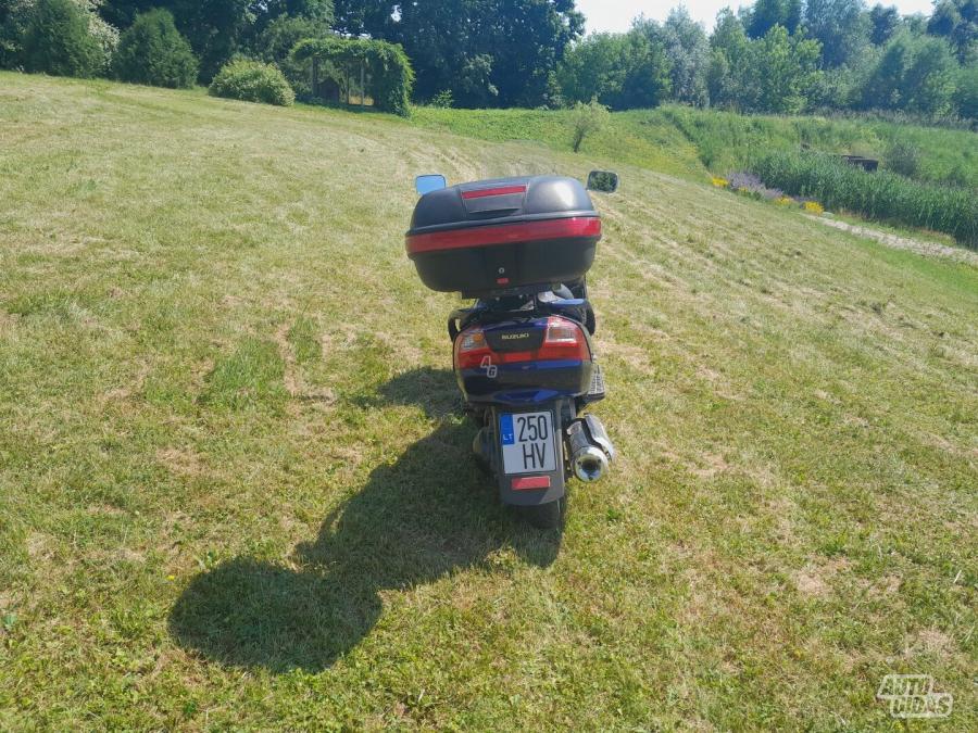 Zils Suzuki Burgman 2005 Jonava, ar dzinēja tilpumu 0.40 L un nobraukumu 29 tūkst. km par 1200 €, foto 4 vietnē AUTOMOTO.COM.LV
