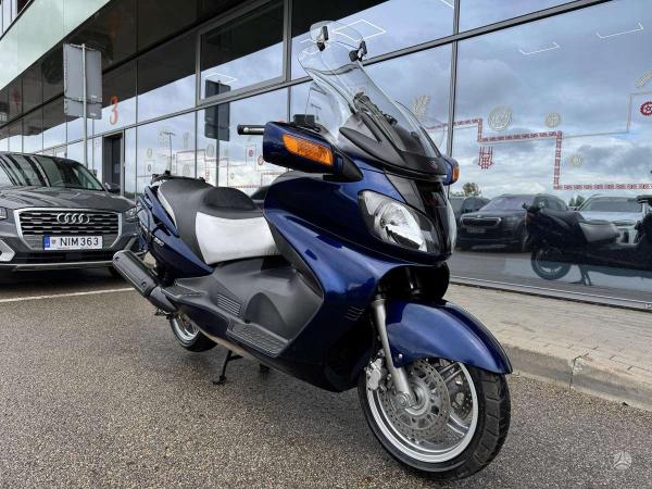 Blue Suzuki Burgman 2005 in Vilnius, with an engine capacity of 0.65 L and mileage of 46 thousand km for 2299 €, photo 9 on AUTOMOTO.COM.LV